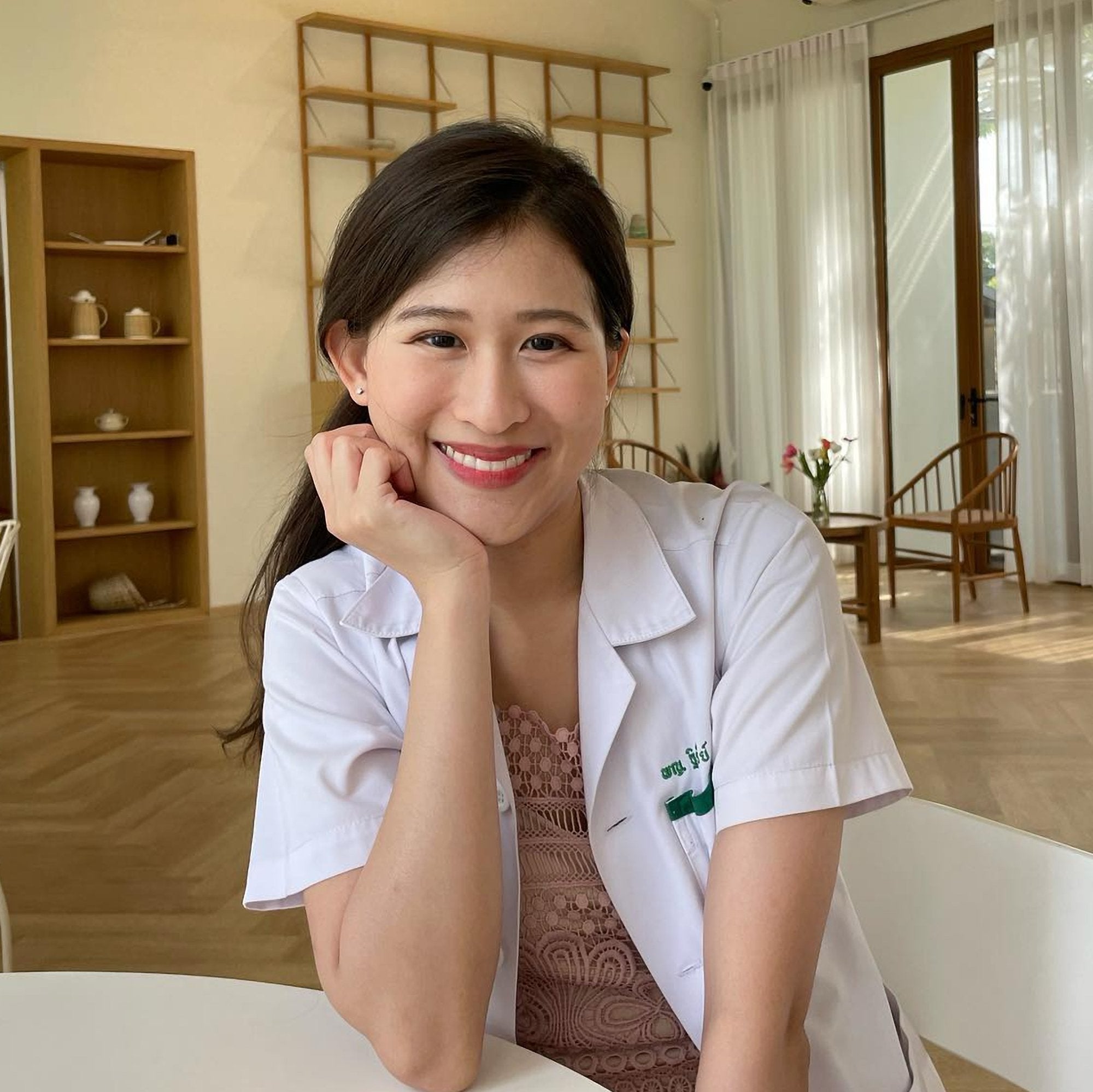 Doctor - หมอไหม – The Refinery Clinic