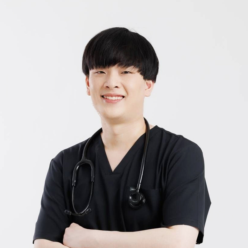 Doctor - หมอส้ม – The Refinery Clinic